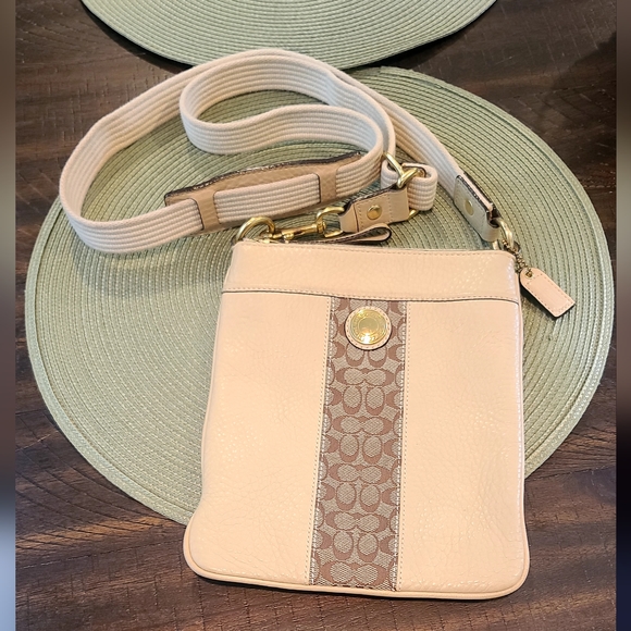 Coach | Bags | Vintage Coach Est941 Leather Signature Stripe Crossbody ...